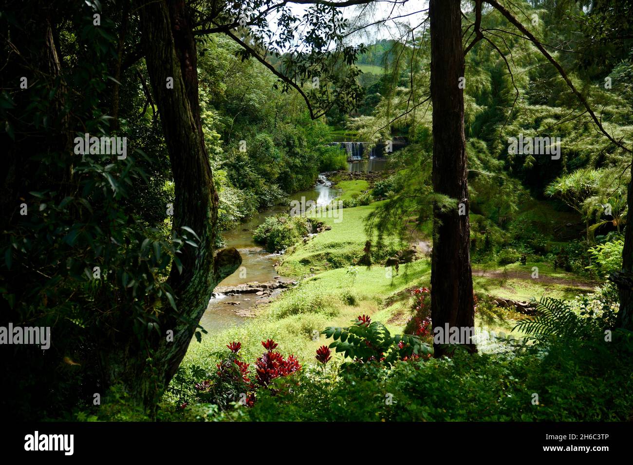 Stone dam hi-res stock photography and images - Alamy
