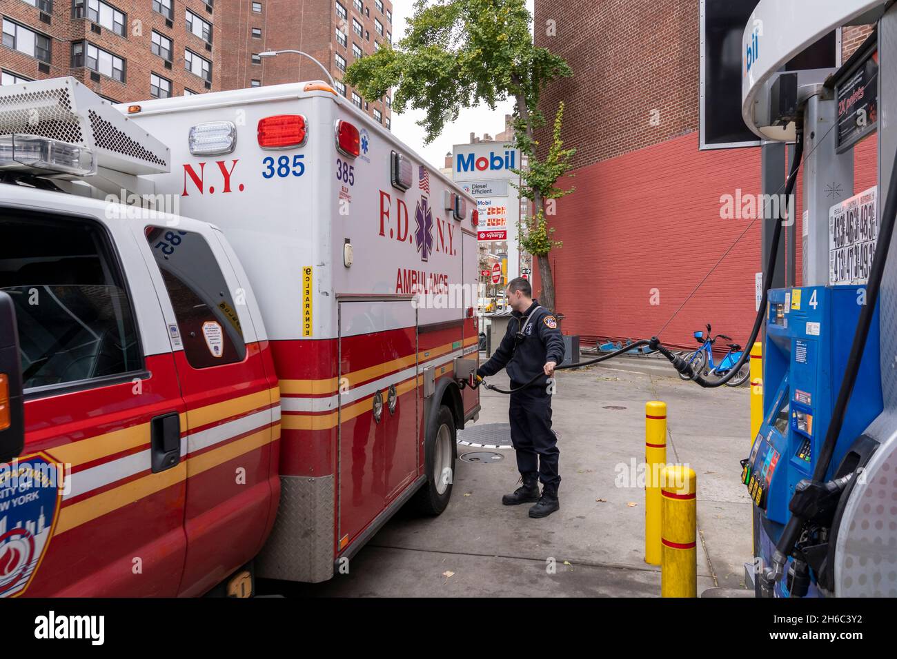 Fdny logo hi-res stock photography and images - Alamy