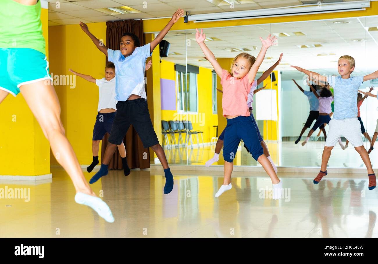 Modern dance children boy hi-res stock photography and images - Alamy