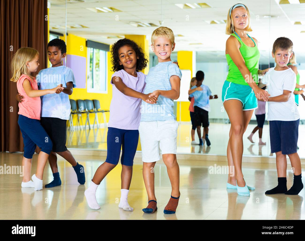 Tweens learning hi-res stock photography and images - Alamy