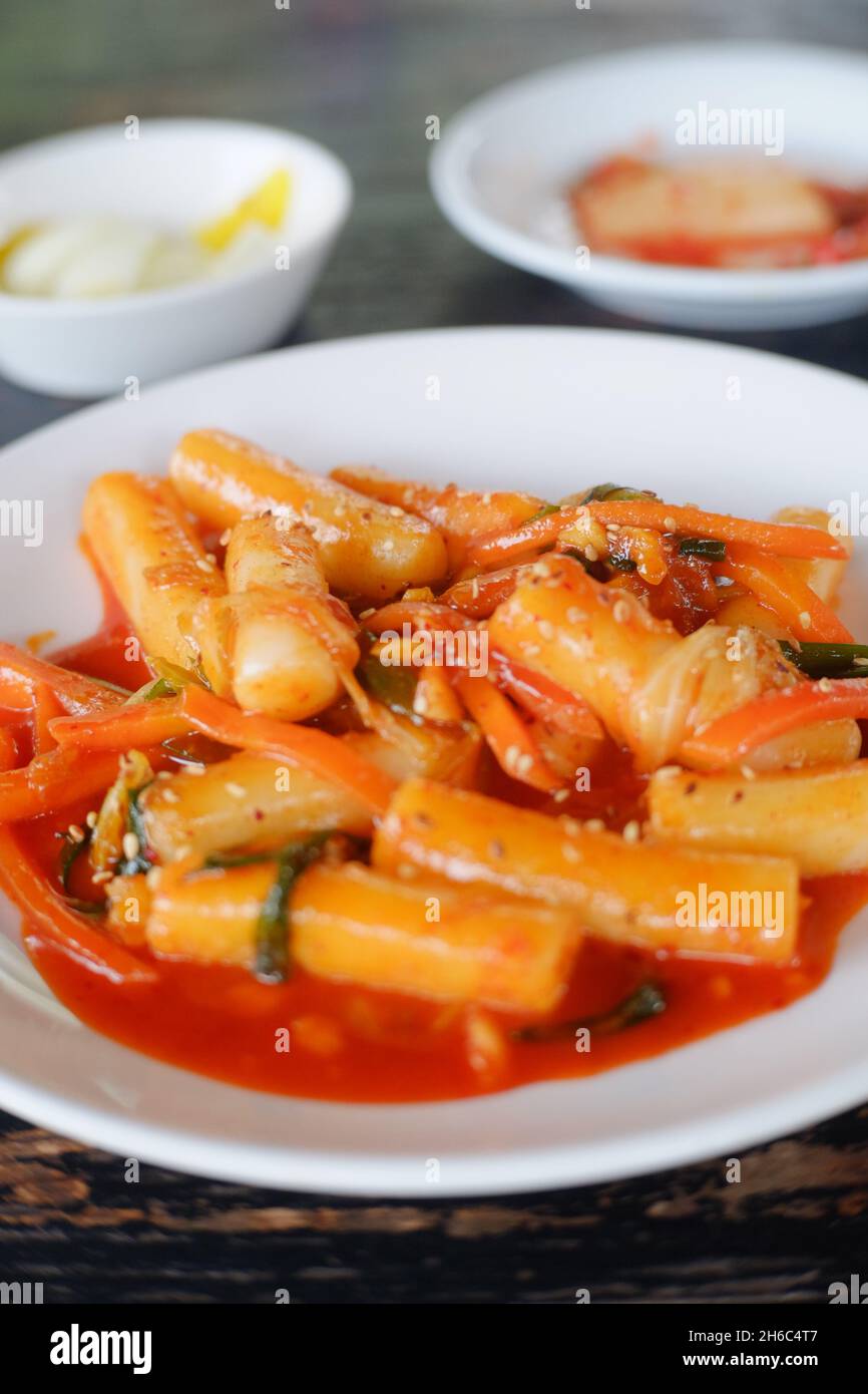 Plate of traditional Korean Tteok-bokki Stock Photo - Alamy