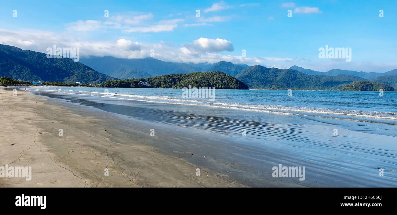 Playa contaminada playas contaminada hi-res stock photography and ...