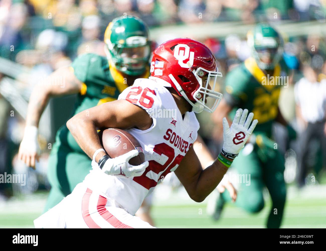 Waco, Texas, USA. 13th Nov, 2021. Oklahoma Sooners running back Kennedy ...