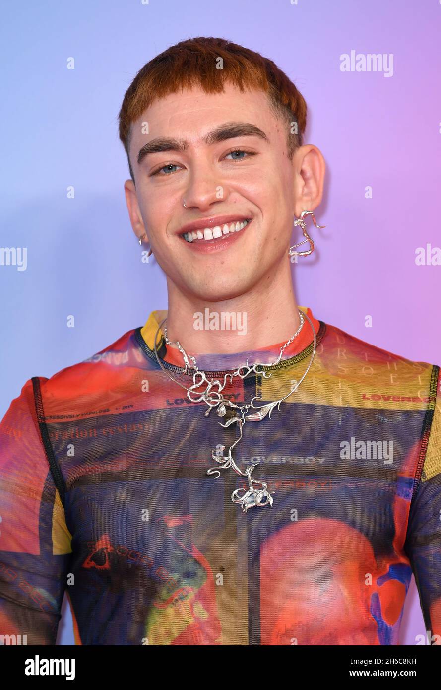 Olly alexander 2021 hi-res stock photography and images - Alamy