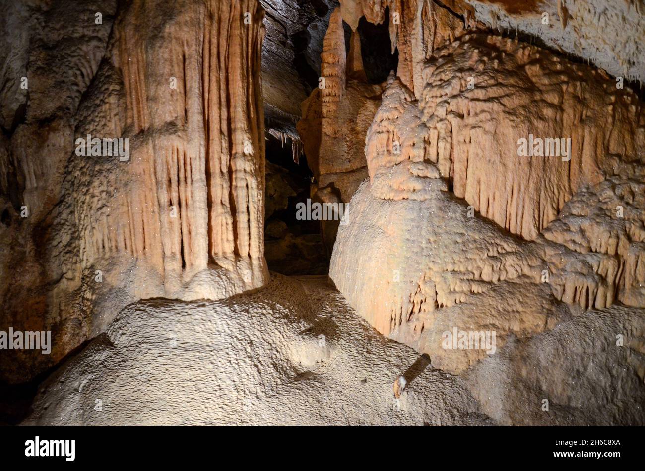 Details of the rock formations within Jenolan Caves, near Sydney ...