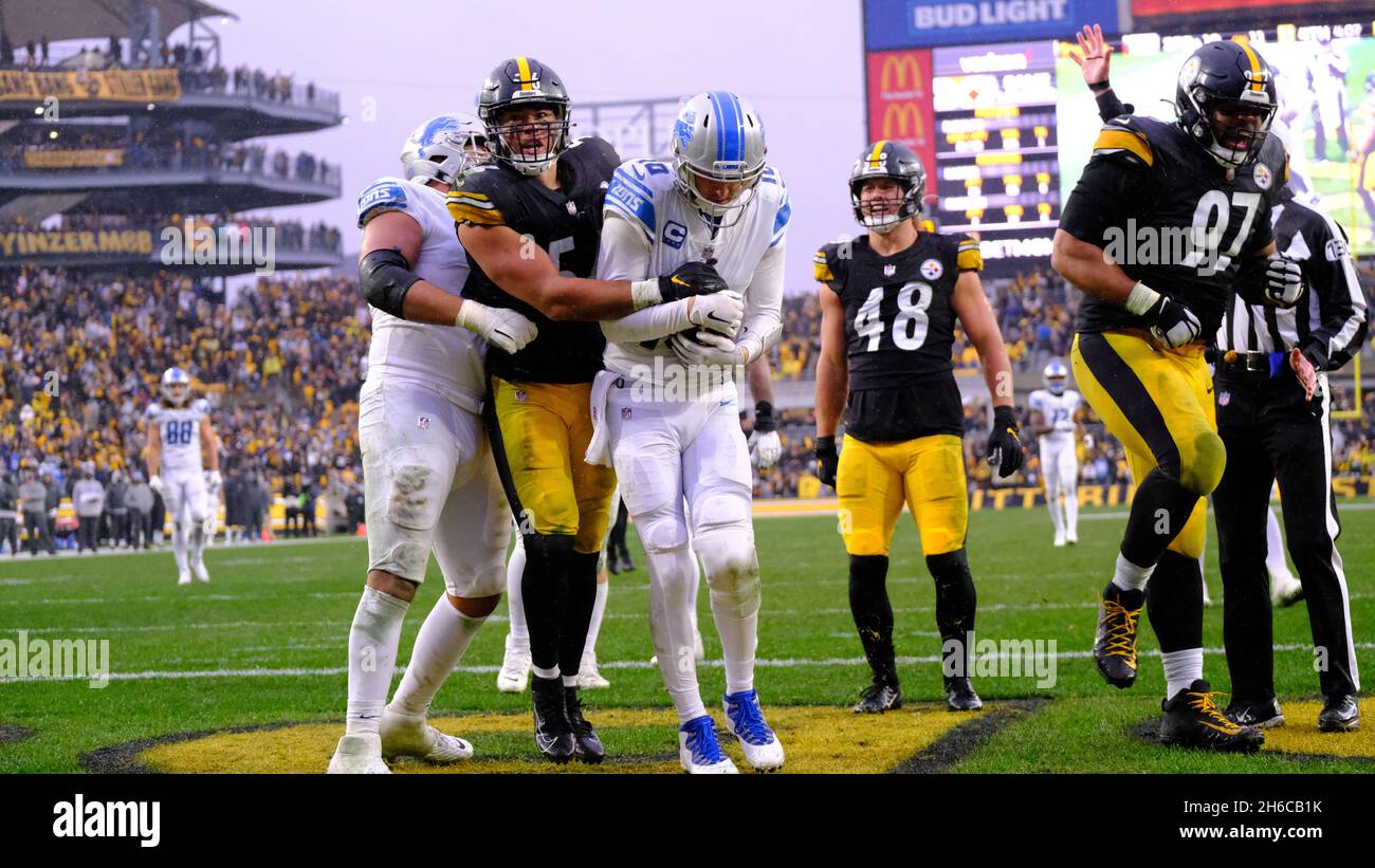 Pittsburgh, PA, USA. 14th Nov, 2021. Alex Highsmith #56 during the ...