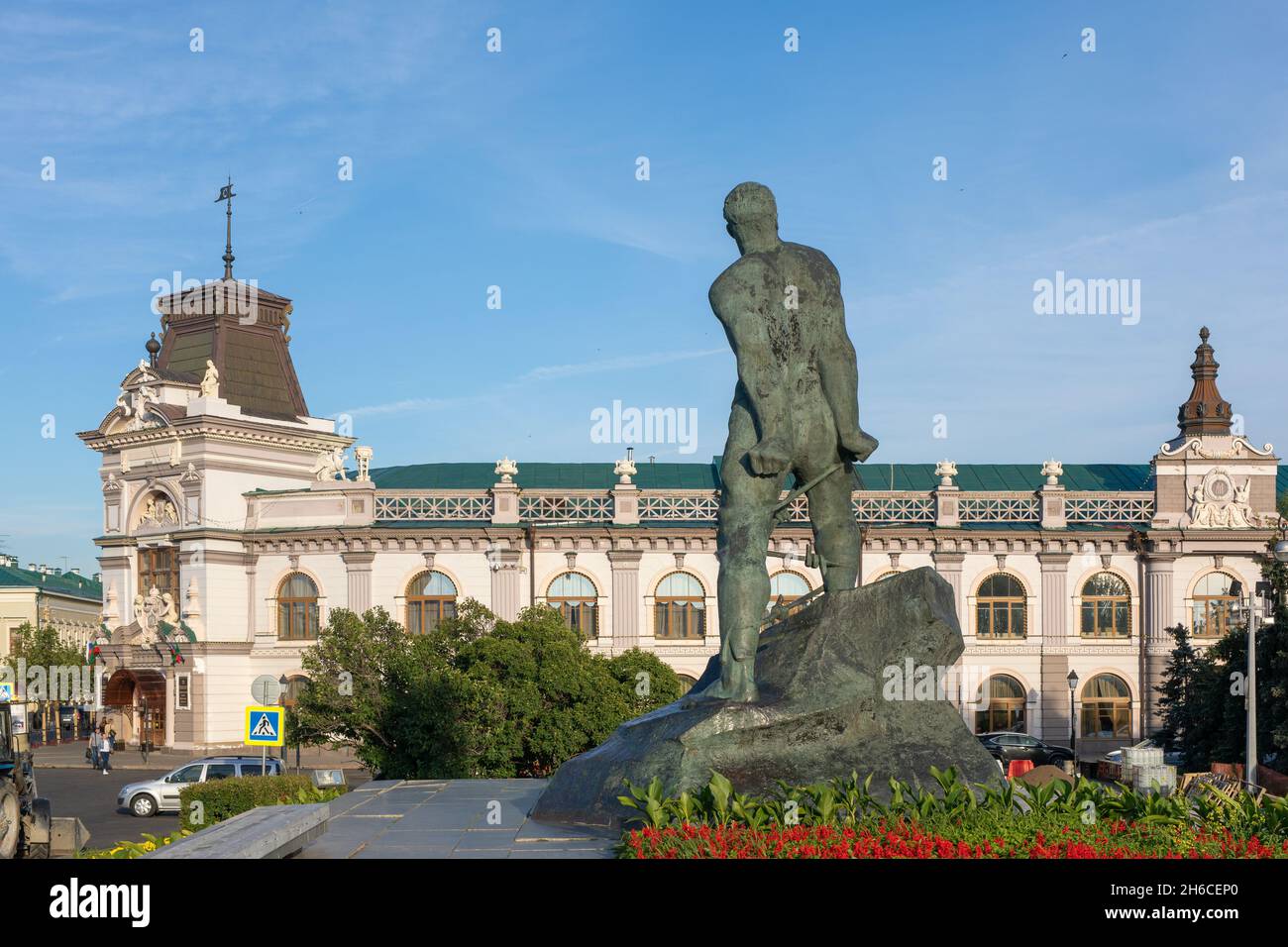 Rear view of monument to Musa Jalil. Steel shackles on monument to ...