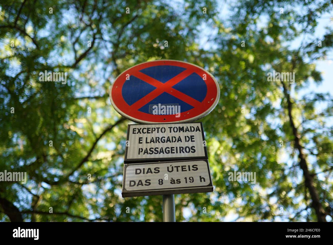Urban clearway hi-res stock photography and images - Alamy