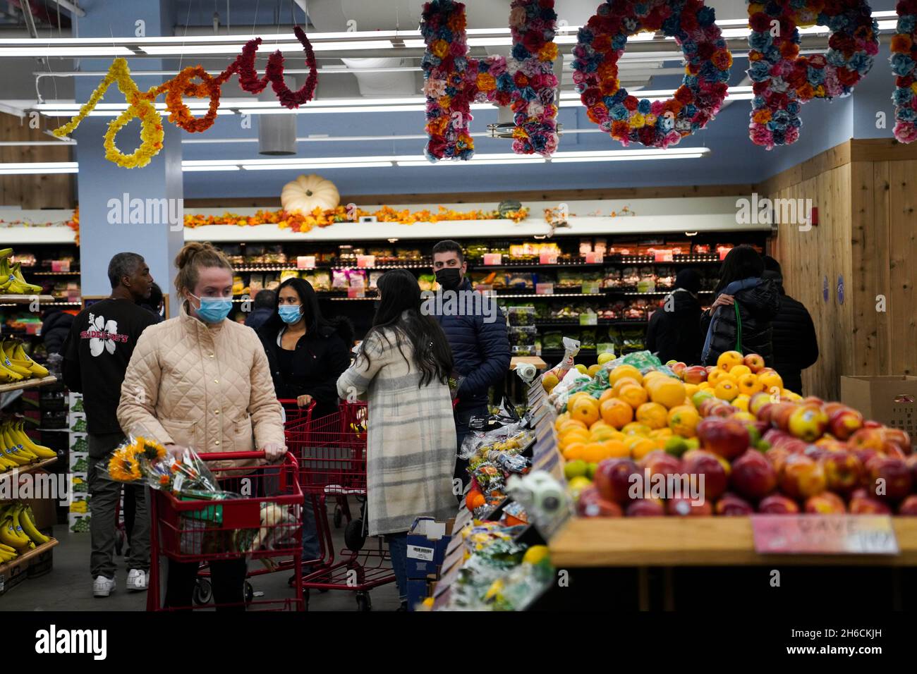 Consumer price index basket hi-res stock photography and images - Alamy