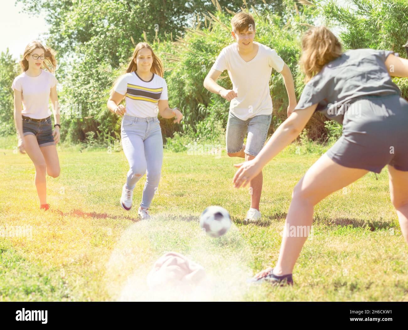 Teenagers at play hi-res stock photography and images - Alamy