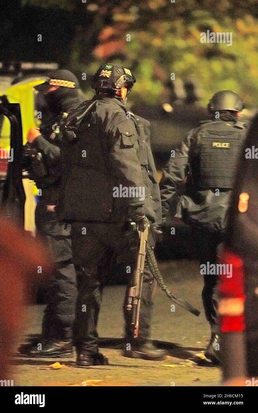 Police door breaching hi-res stock photography and images - Alamy