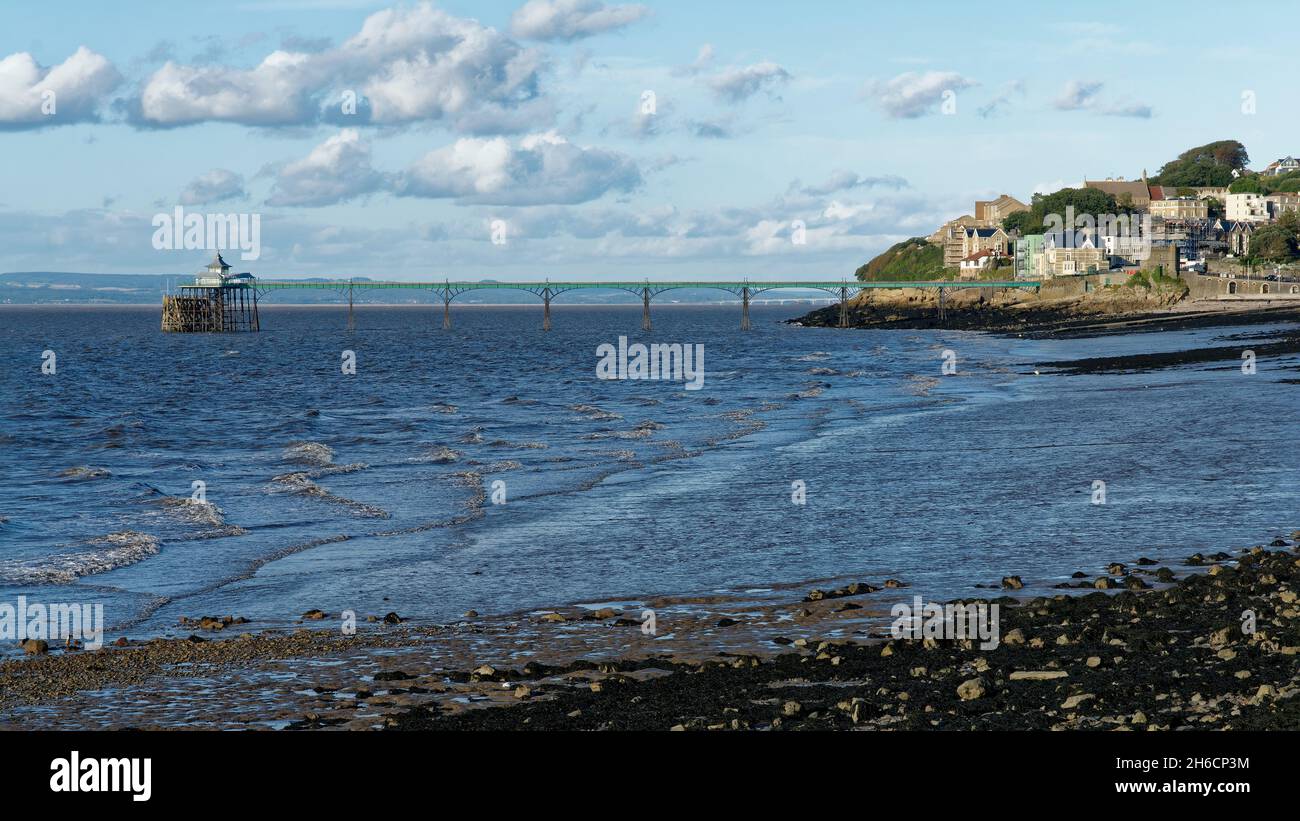 Clevedon Bay and Pier, Clevedon, North Somerset, UK Stock Photo - Alamy