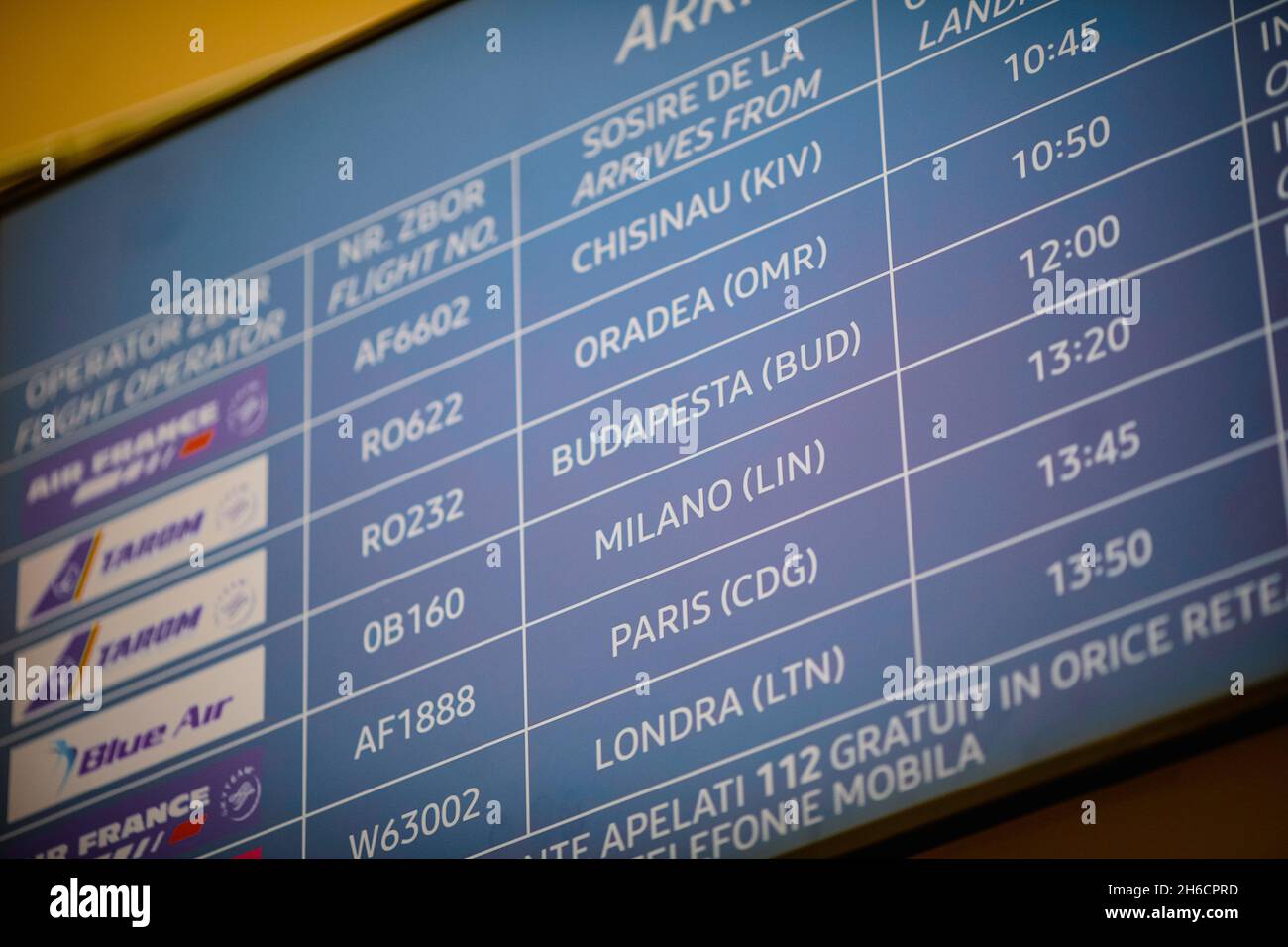 Check in arrivals and departures board hi-res stock photography and ...