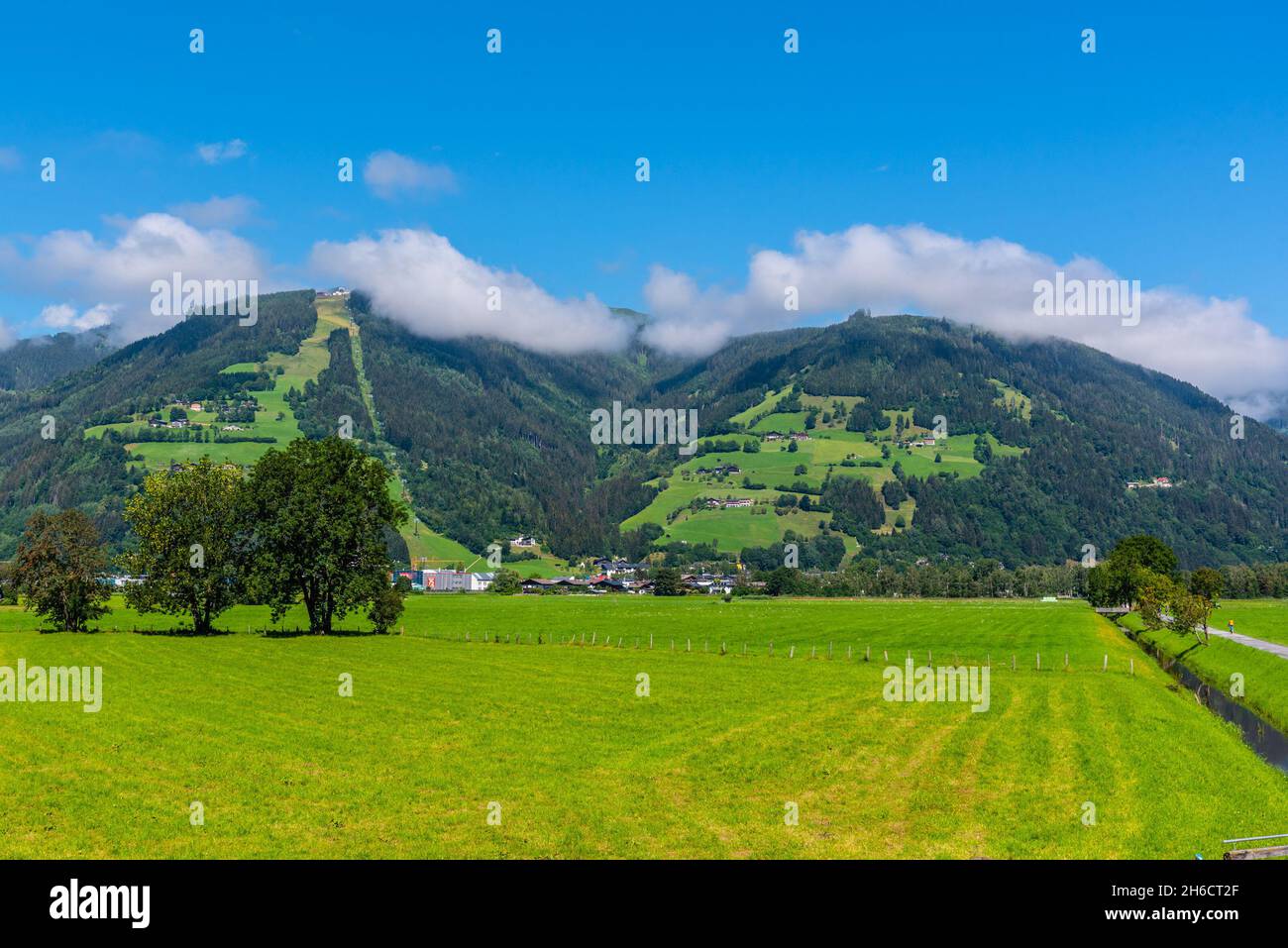 Broad wide valley or dale hi-res stock photography and images - Alamy