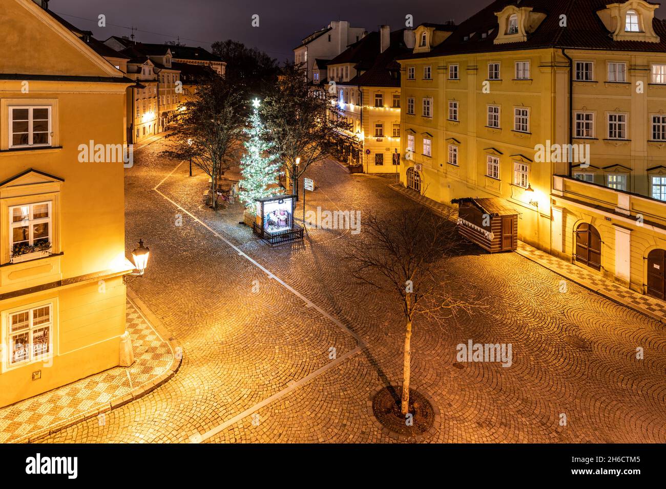 Christmas tree in charles hi-res stock photography and images - Alamy