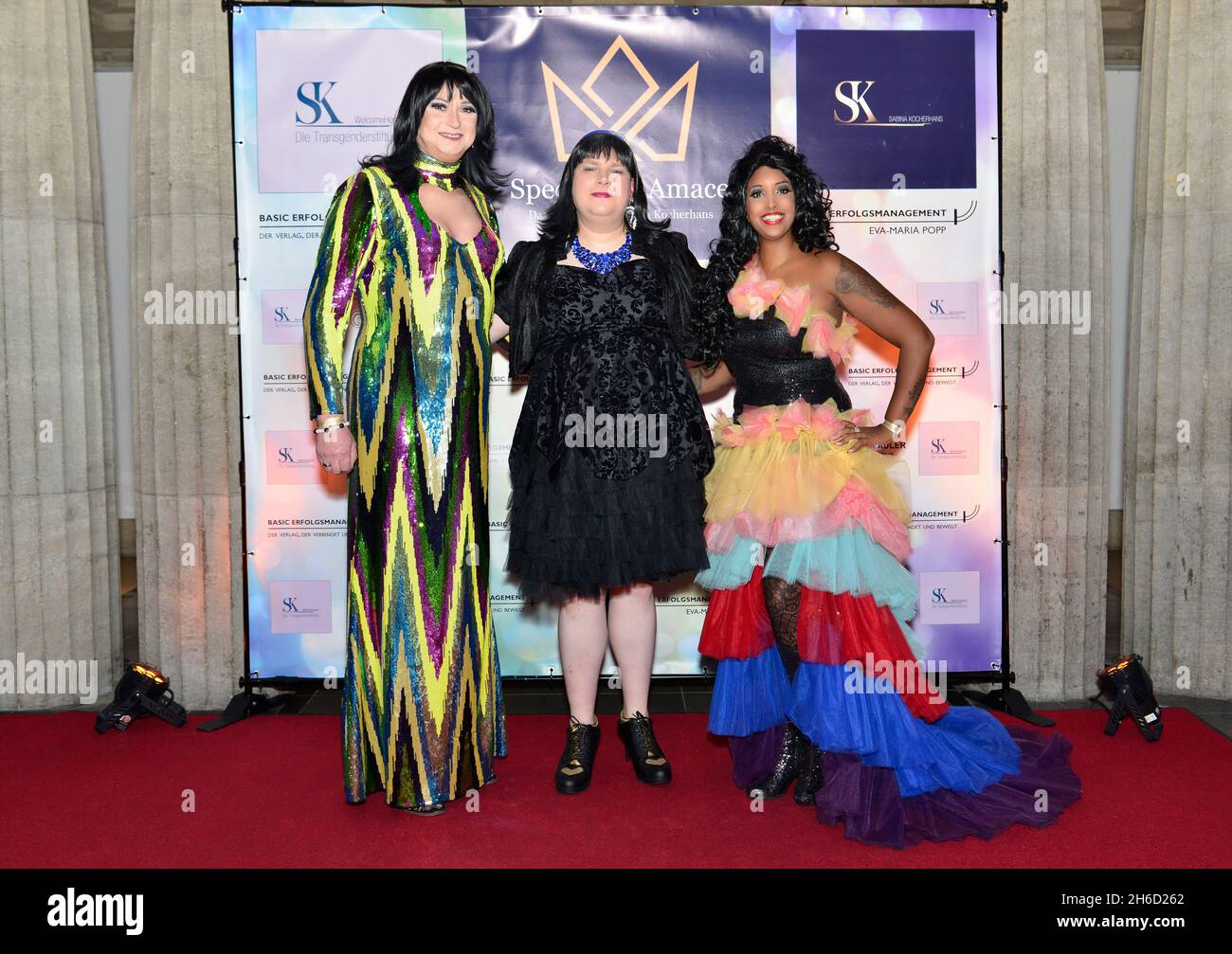 Kim Traumüller,Sabina Kocherhans und Gast bei der Charity Gala ...