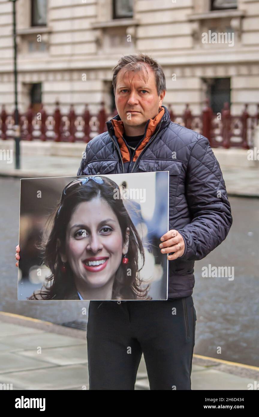 Richard ratcliffe campaign hi-res stock photography and images - Alamy