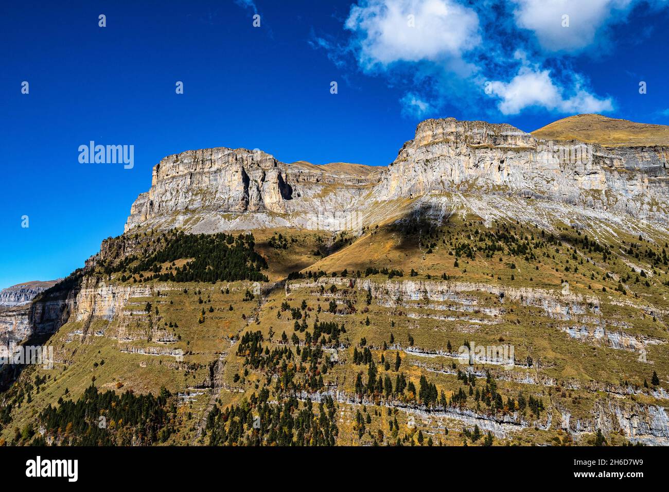 Autumn landscape view of beautiful nature in Ordesa and Monte Perdido ...