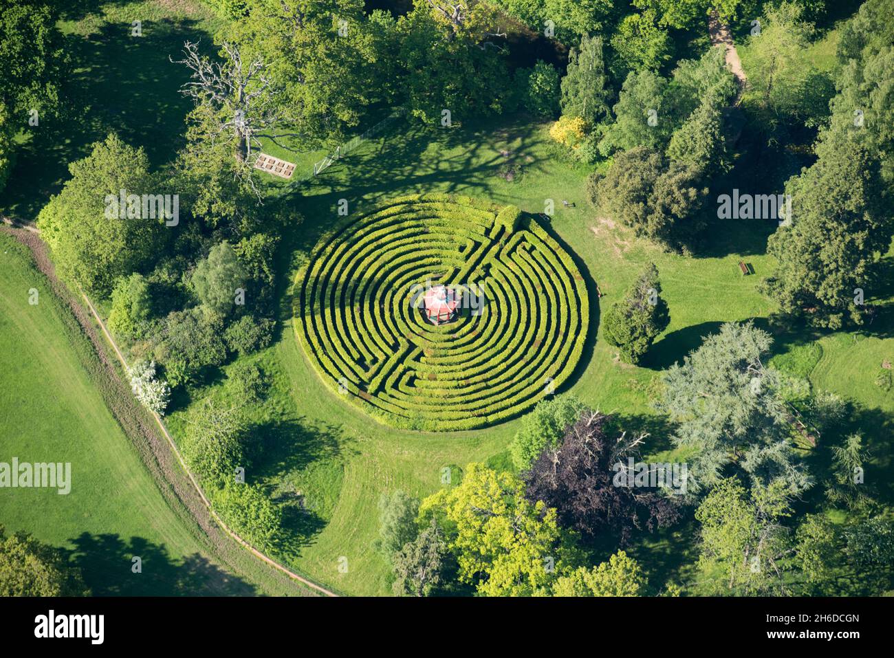 The Hornbeam Maze and Chinese Pavilion at Woburn Abbey, Woburn ...