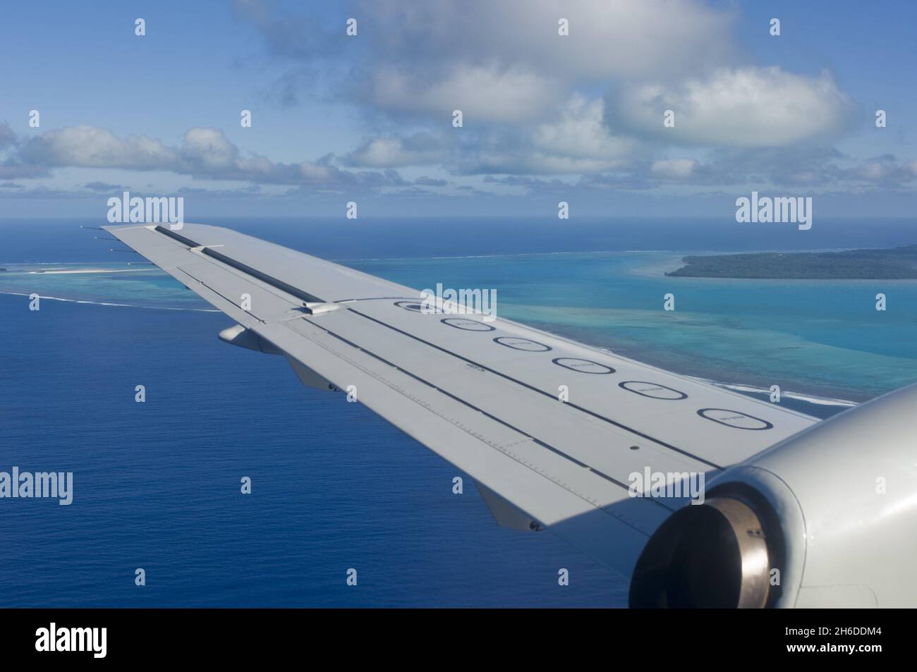 Aitutaki aerial hi-res stock photography and images - Alamy