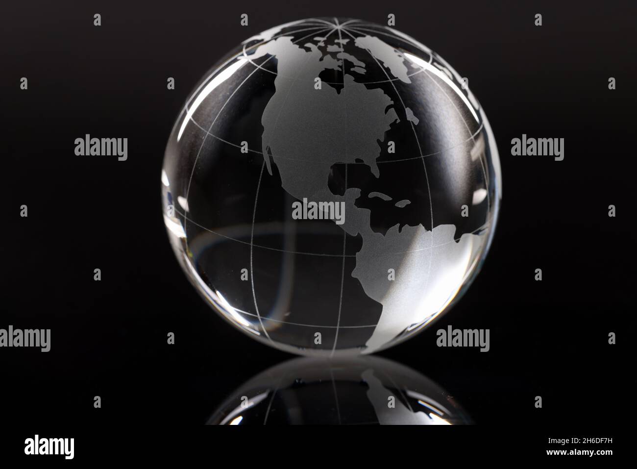 Crystal glass model globe hi-res stock photography and images - Alamy