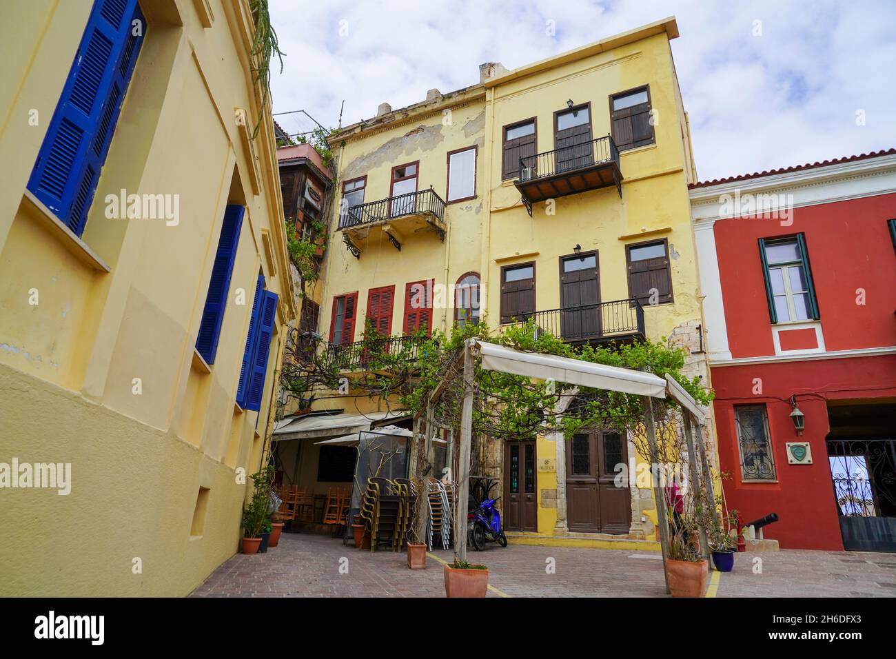 Crete building hi-res stock photography and images - Alamy