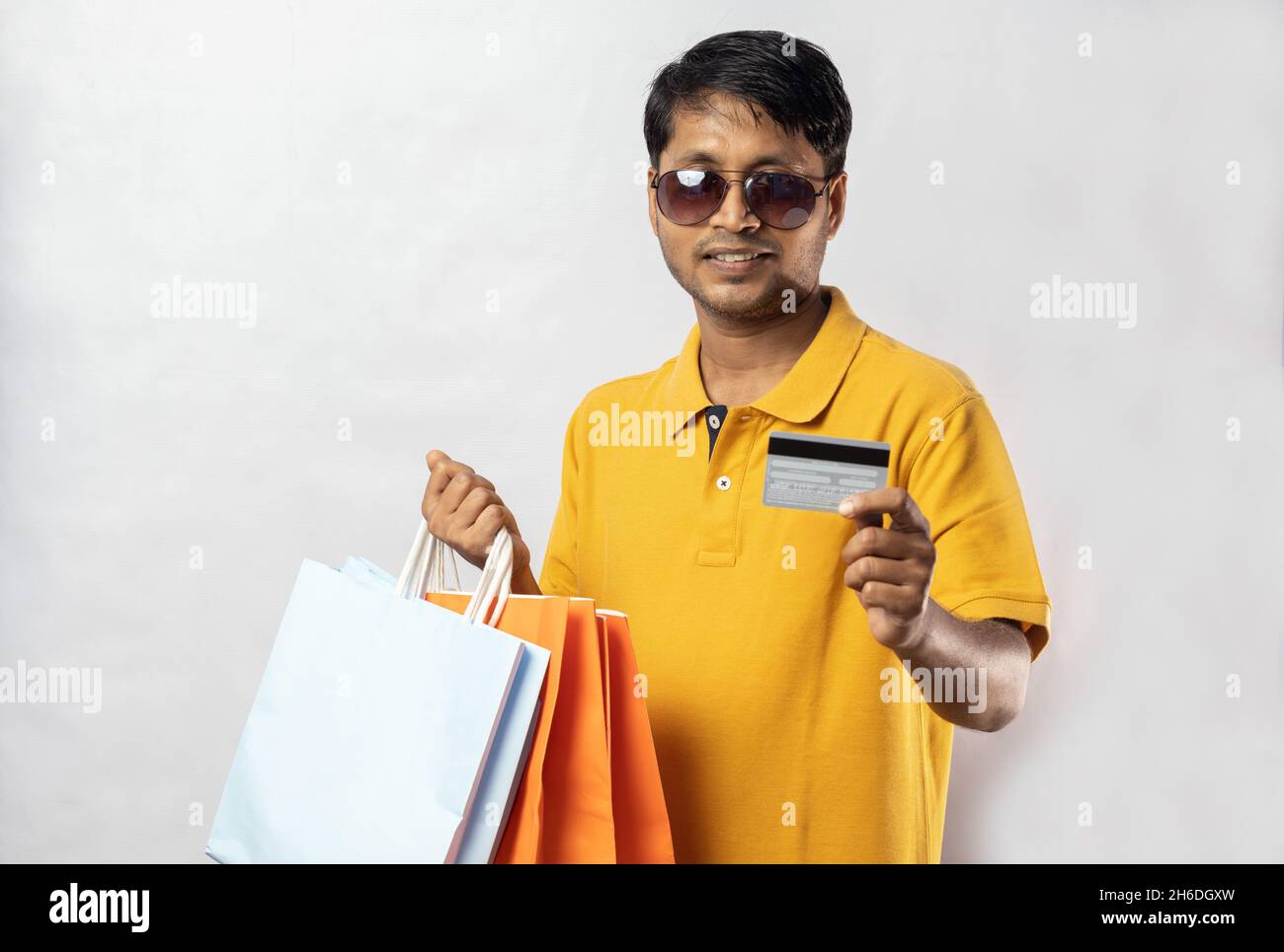 Indian market credit card transaction hi-res stock photography and ...
