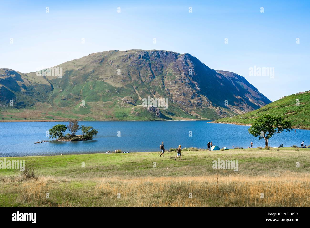 Crummock water beach hi-res stock photography and images - Alamy