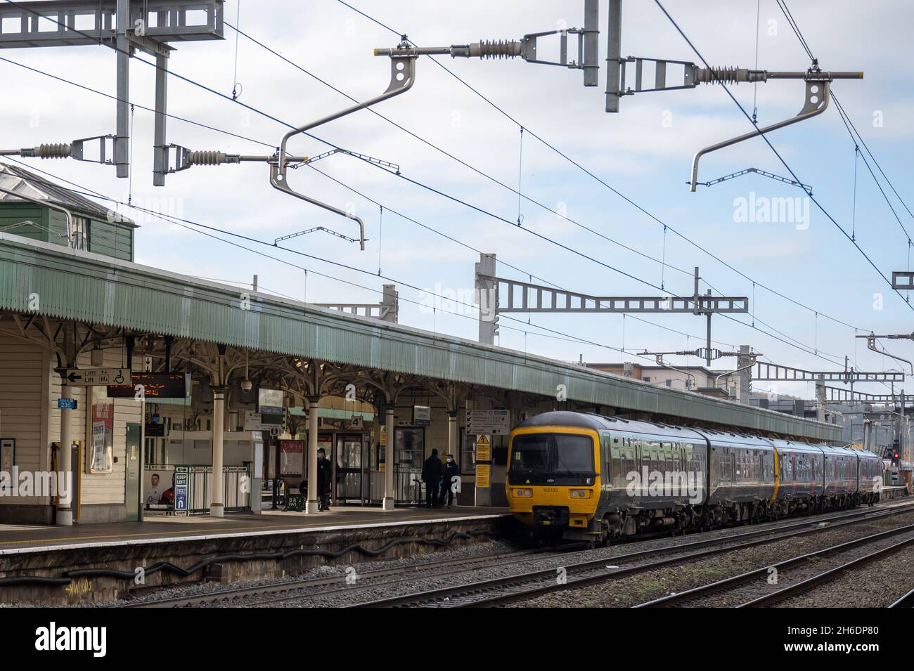 A GWR (Great Western Rail) train at Cardiff Central train Station in ...