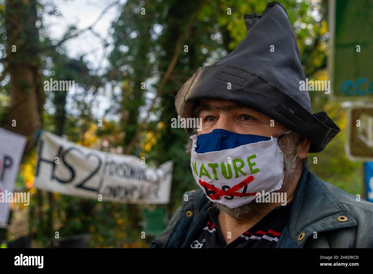 Wendover, UK. 13th November, 2021. A local anti HS2 protester ...