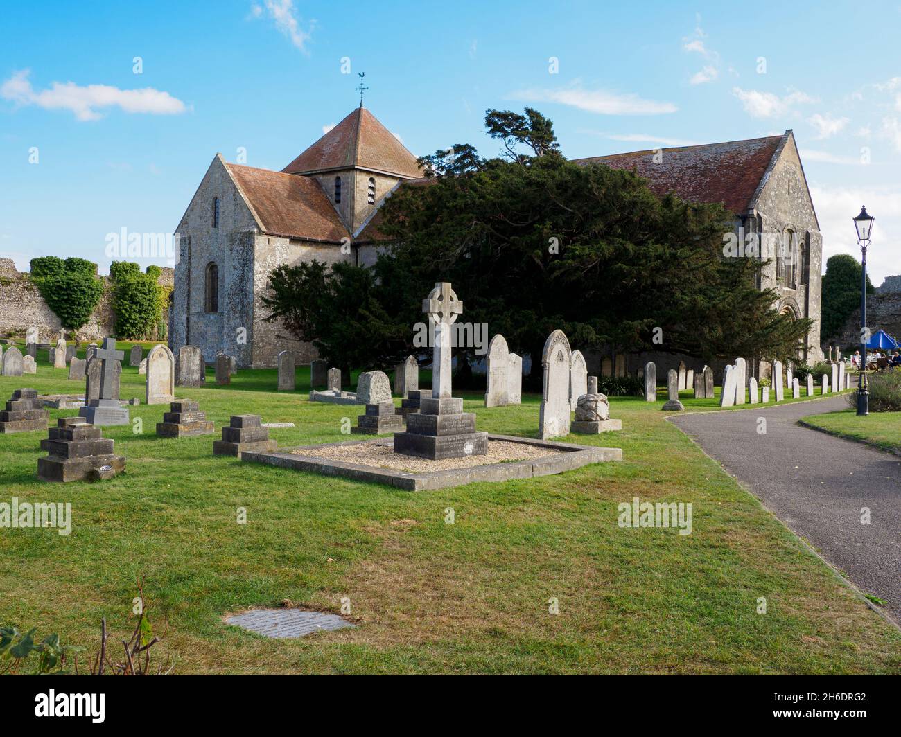 Portchester castle uk hi-res stock photography and images - Alamy