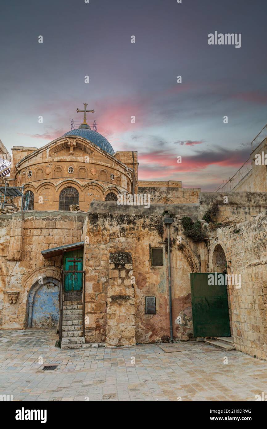 Dome on the Church of the Holy Sepulchre in Jerusalem, Israel Stock ...