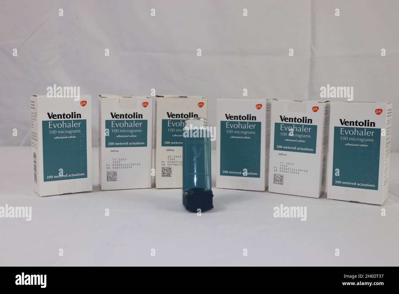 Ventolin pump hi-res stock photography and images - Alamy