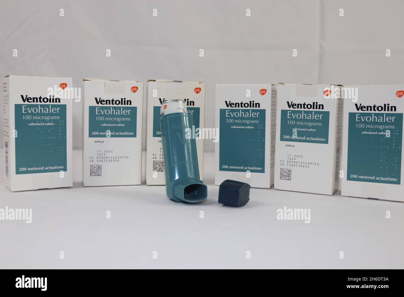 Ventolin pump hi-res stock photography and images - Alamy