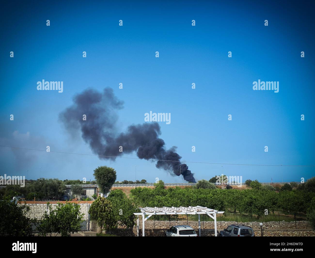 Fire black smoke hi-res stock photography and images - Alamy