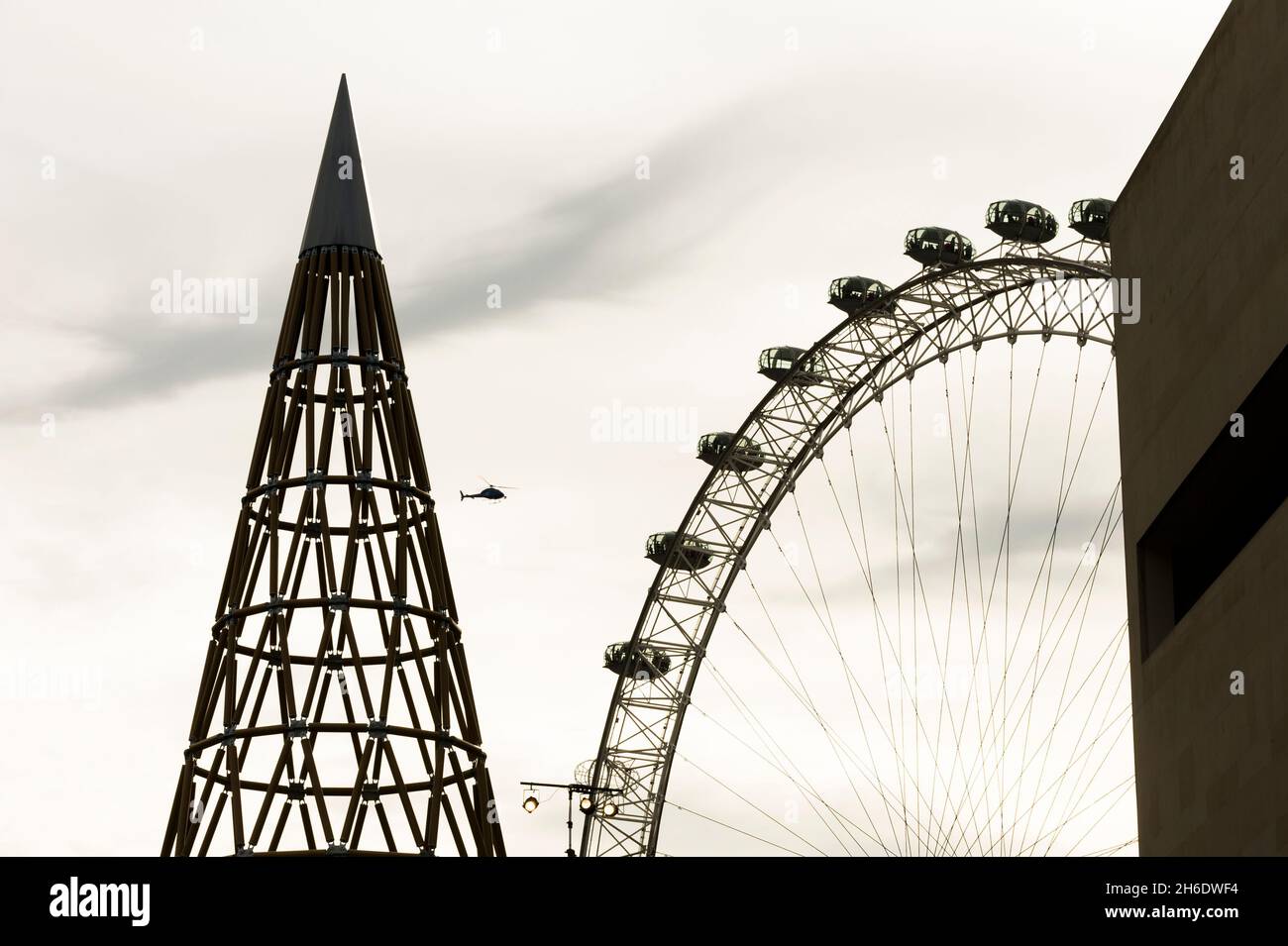 'Paper Tower' designed byJapanese architect Shigeru Ban for the London ...