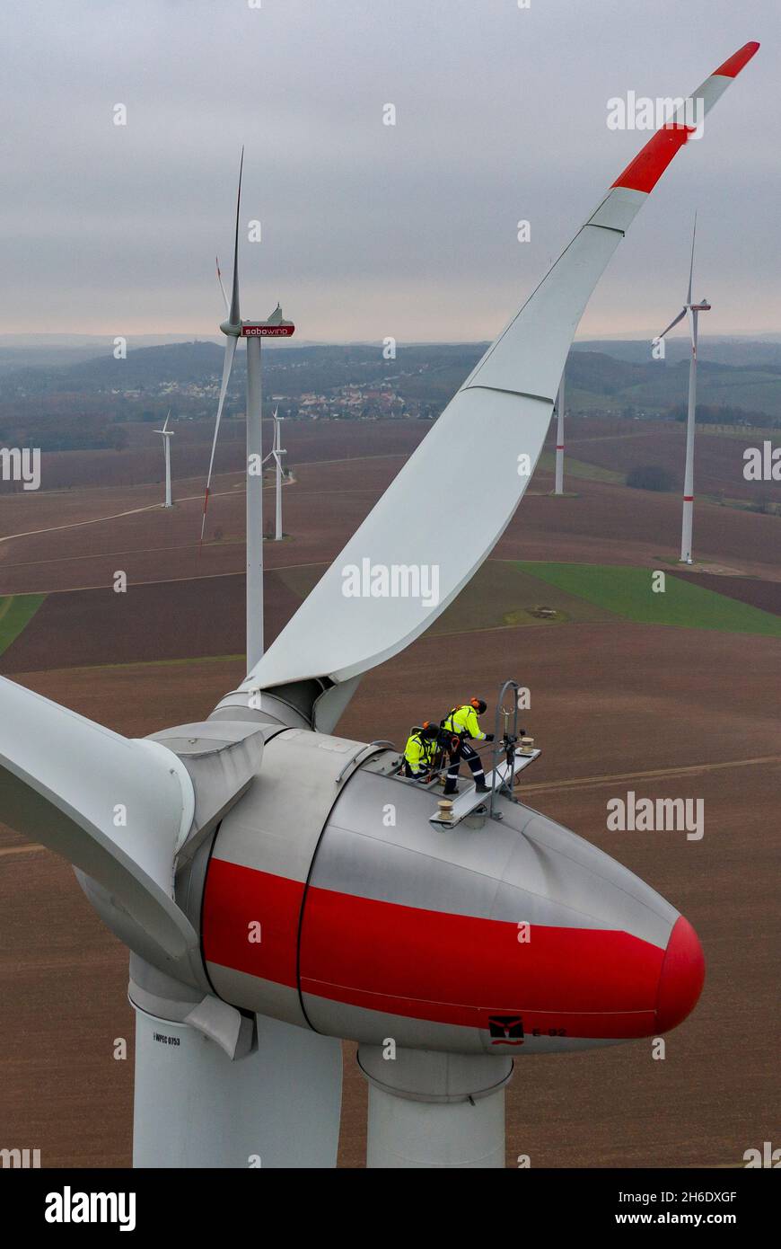 Bernsdorf, Germany. 15th Nov, 2021. Two technicians from Sabowind GmbH ...
