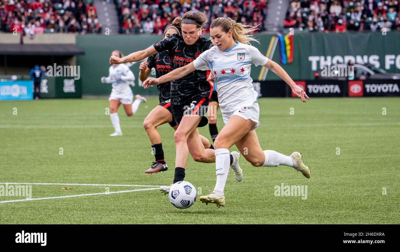 Emily menges hi-res stock photography and images - Alamy