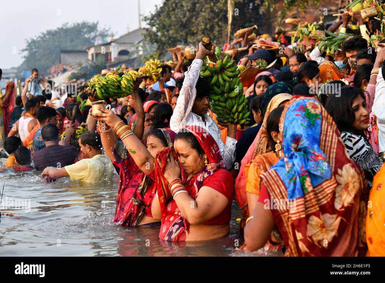 (11/11/2021) On the occasion of Chhath Puja, Hindu devotees arrive at ...