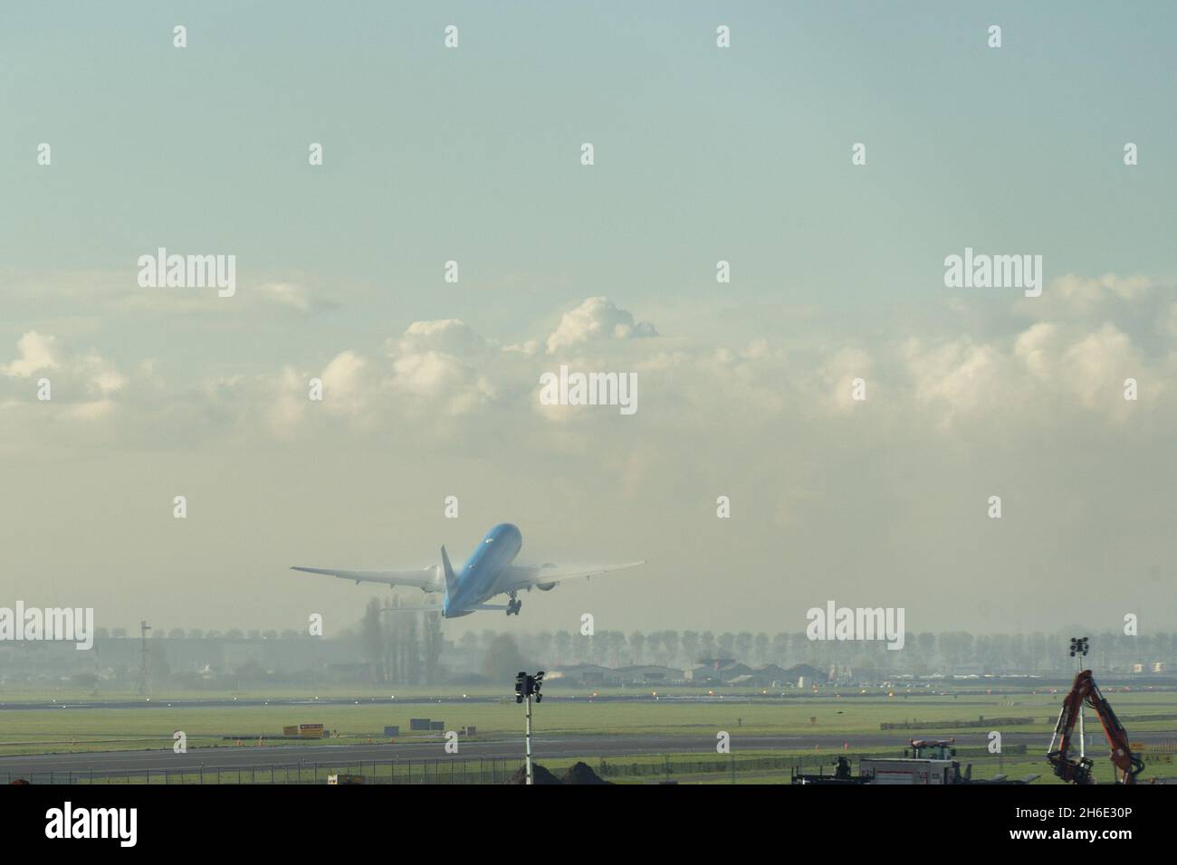 Airplane jet airport take off Stock Photo - Alamy