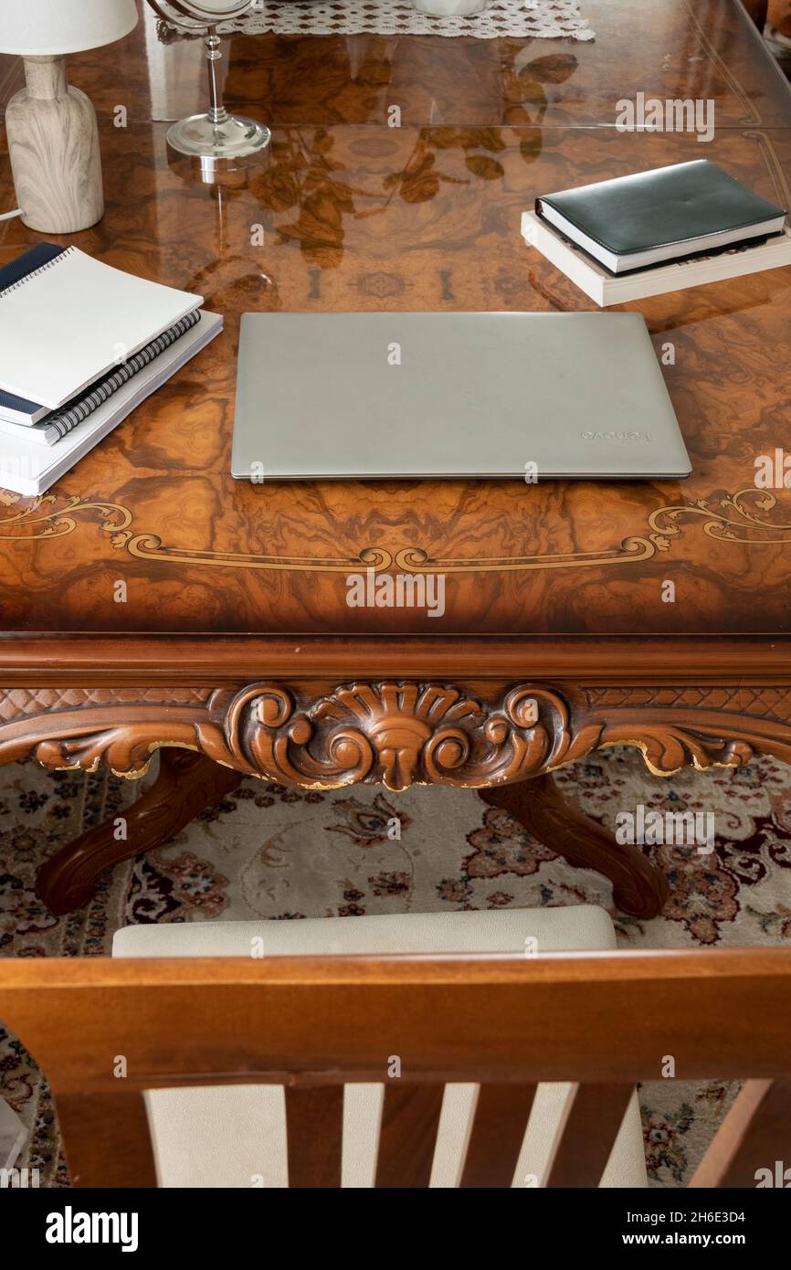 Self study room hi-res stock photography and images - Alamy