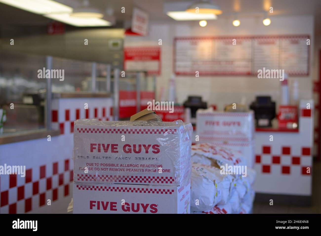 Five guys interior High Resolution Stock Photography and Images - Alamy