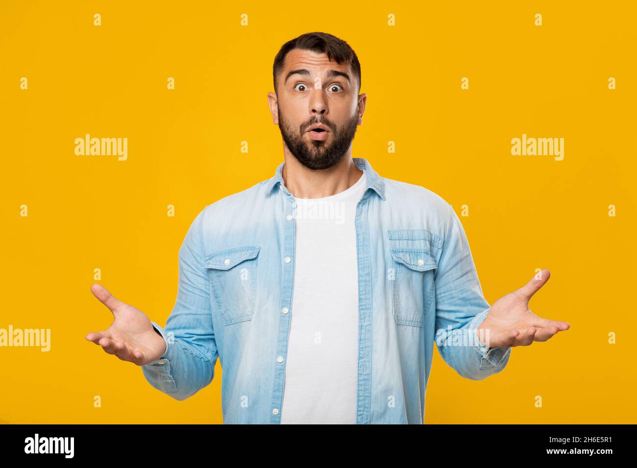 Confused male hi-res stock photography and images - Alamy