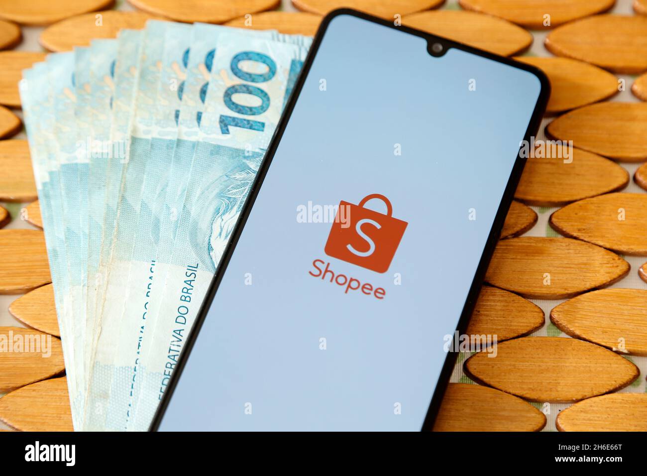 Shopee pay logo hi-res stock photography and images - Alamy
