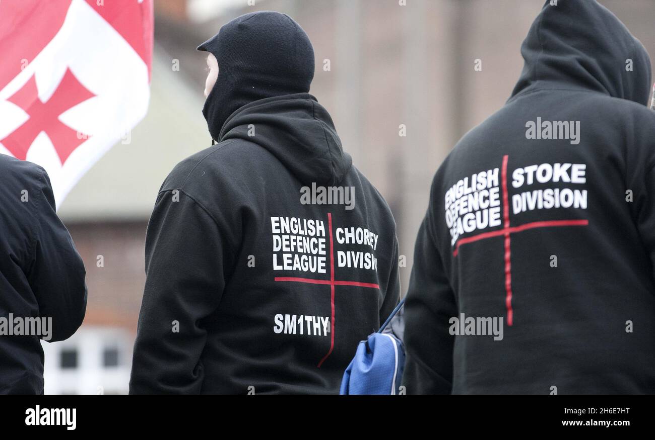The English Defence League protest in Luton Thousands of far-right ...
