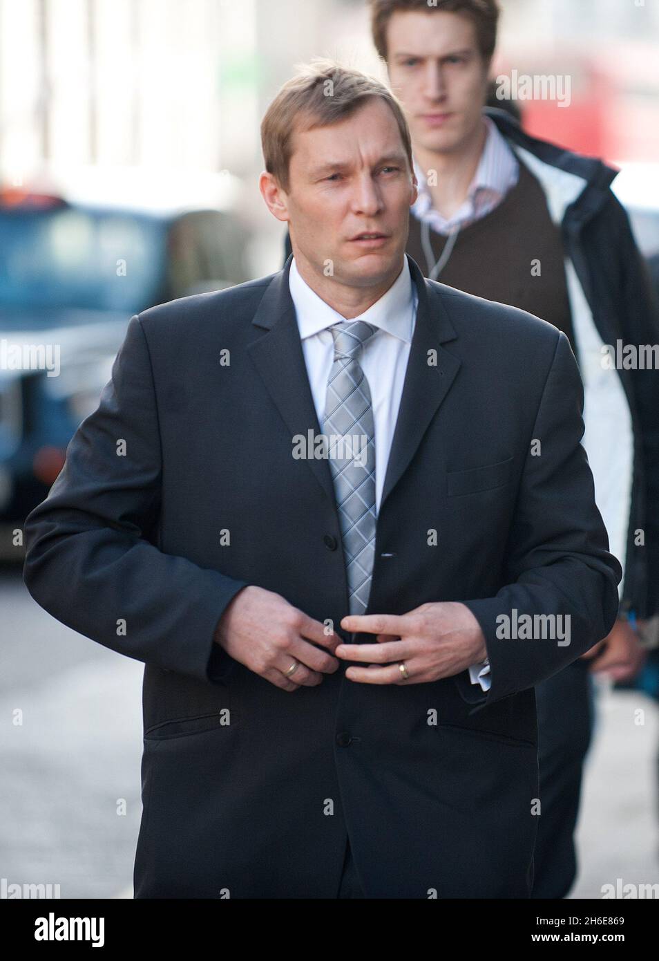 PC Simon Harwood, the police officer who pushed Ian Tomlinson to the ...