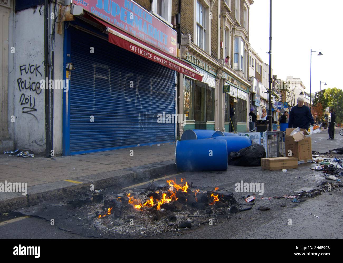 Riot police mark duggan hi-res stock photography and images - Alamy