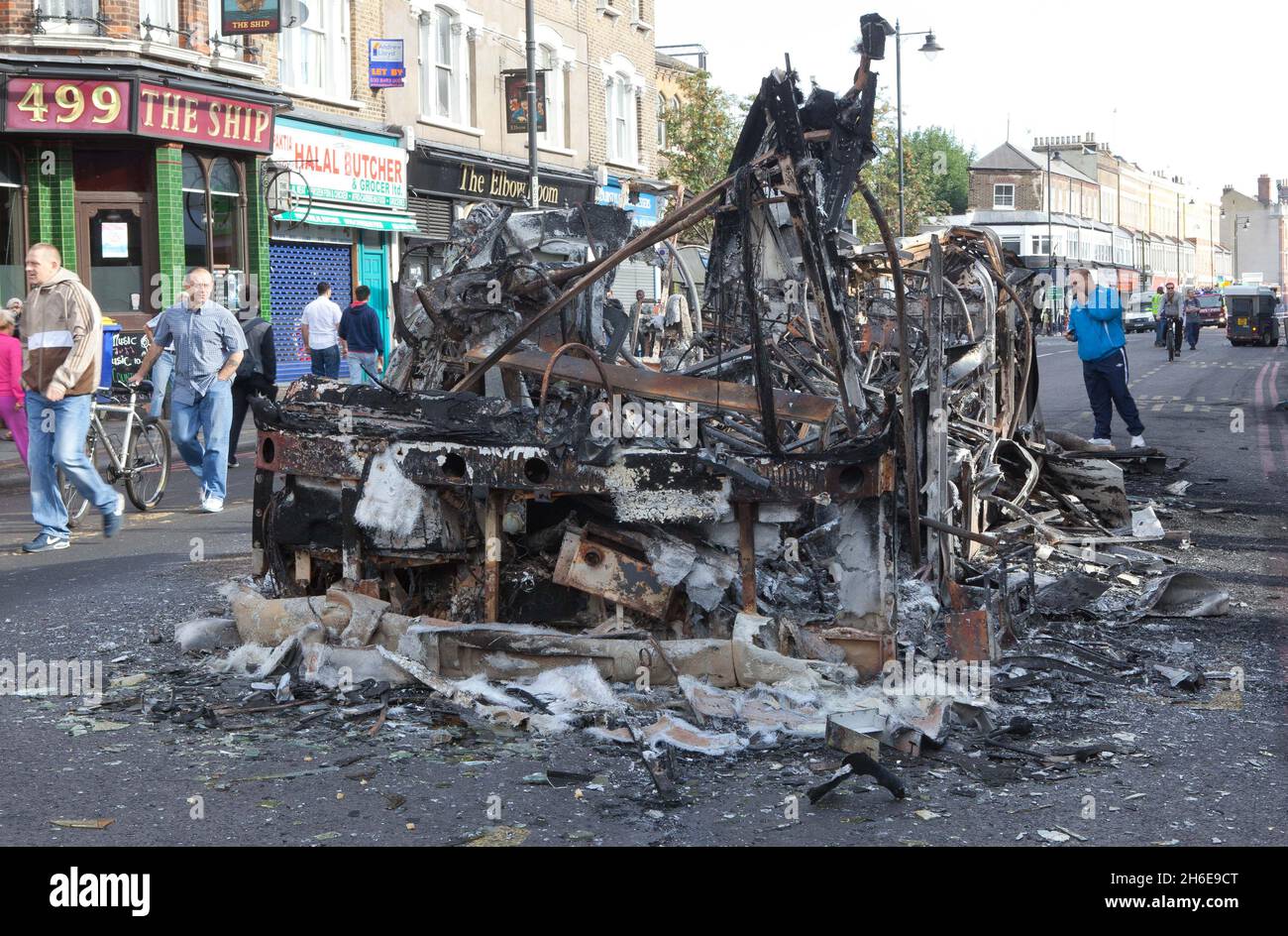 Burnt out london bus hi-res stock photography and images - Alamy