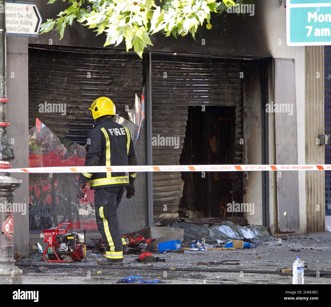Londonriotscollection hi-res stock photography and images - Alamy