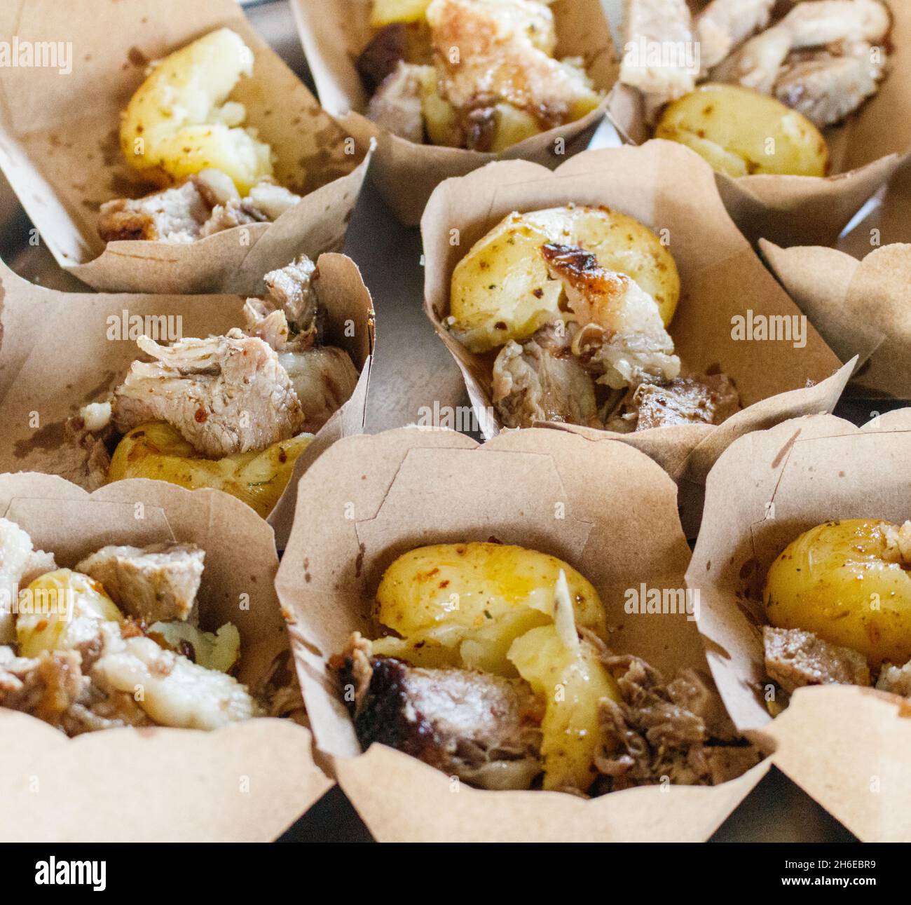 Cardboard plates hi-res stock photography and images - Alamy